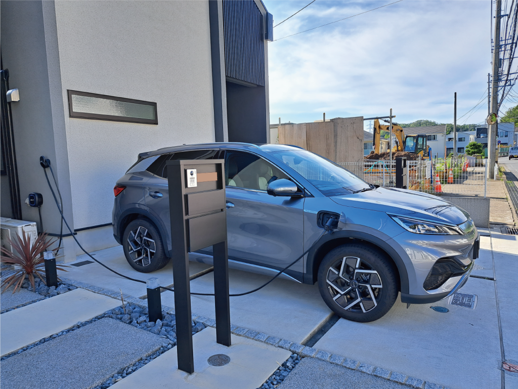 BYD Atto 3にWallbox製Pulsar Plus充電器